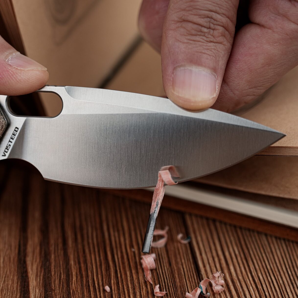 Vosteed Psyop A2223 – Sammlermesser mit Current Micarta Griff
